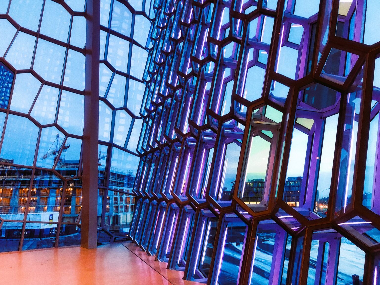 The Evolution of Architectural Glass: From Traditional to Modern Trends ...